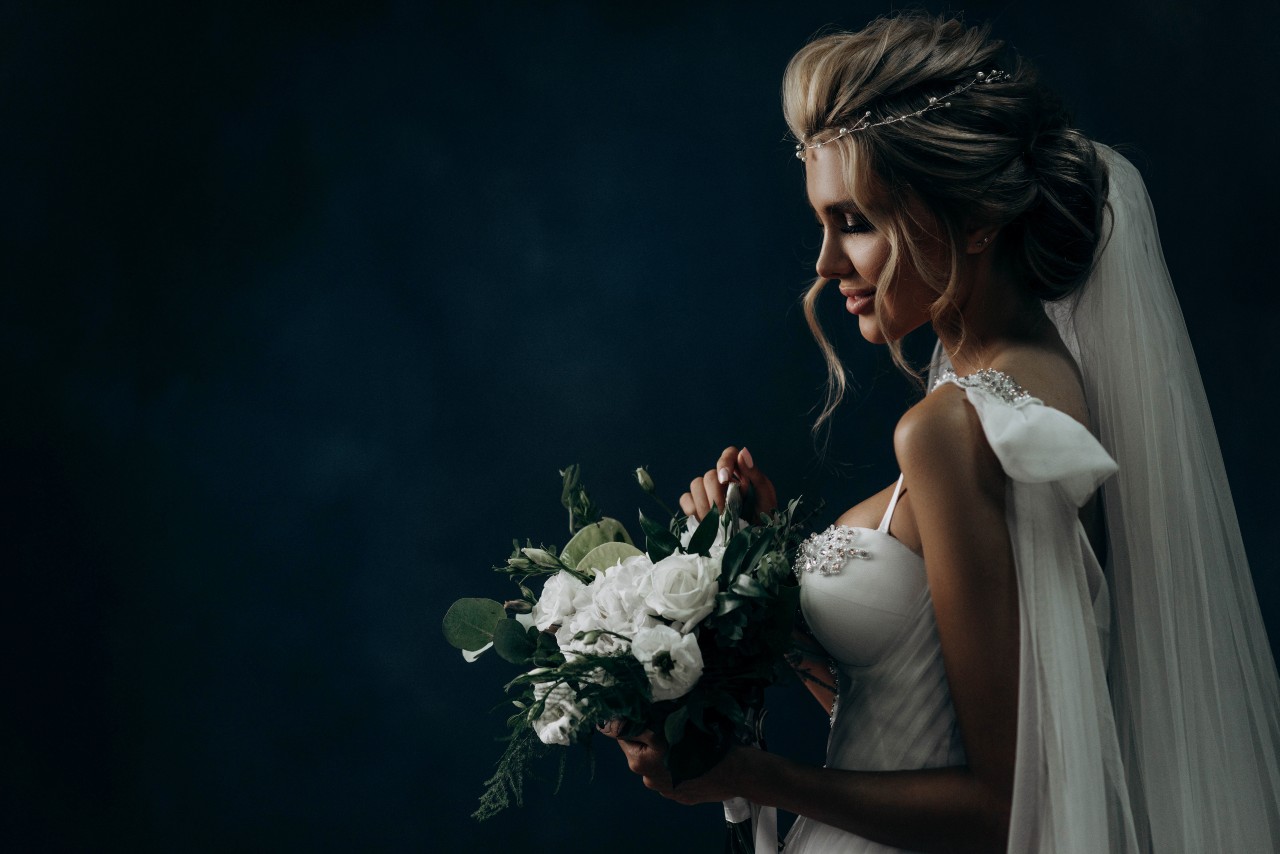 7 Veil Trends And DIY Wedding Hairstyles