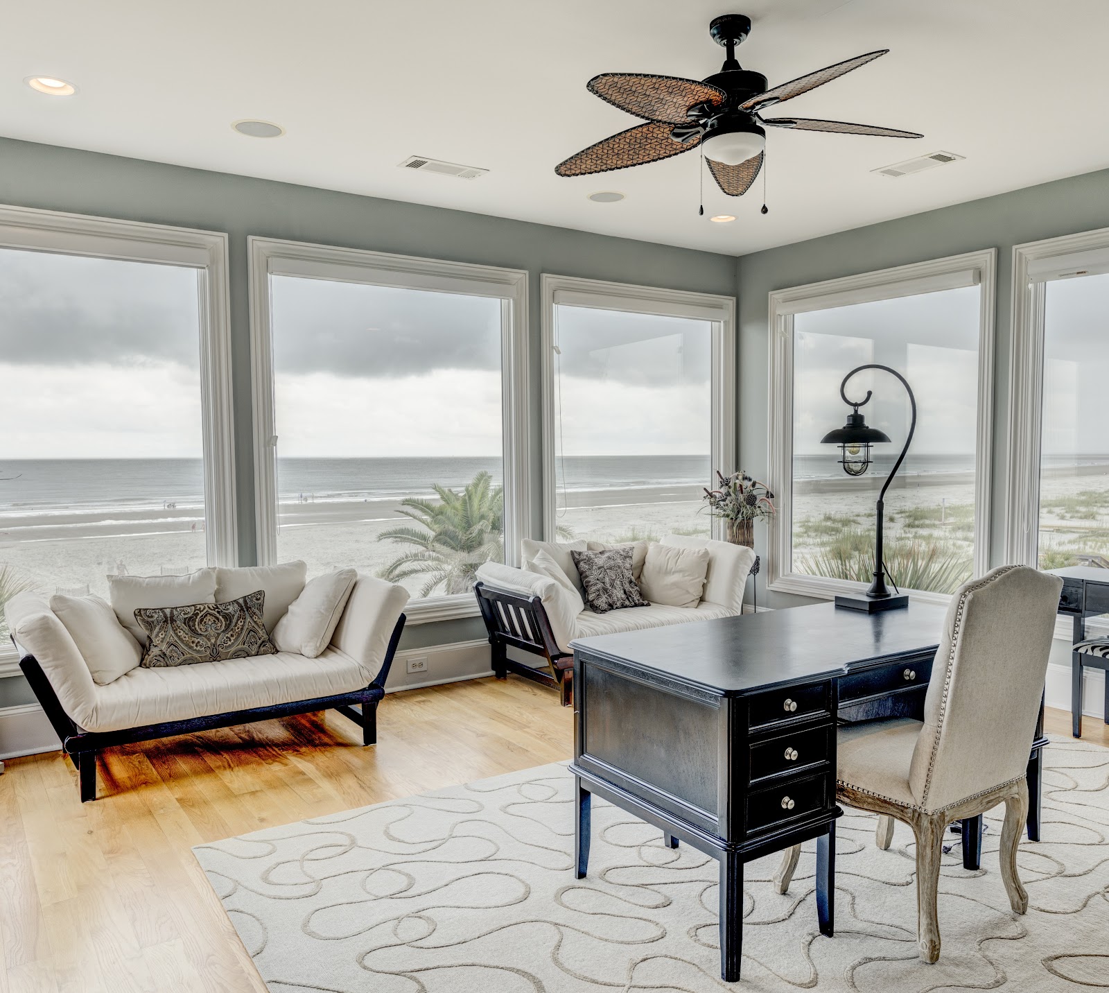 Five Brilliant Ceiling Fans Ideas That Enhance Interior Decor