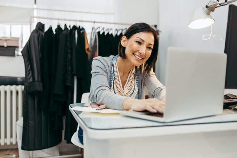 How A Celebrity Fashion Stylist Can Transform Your Image And Career