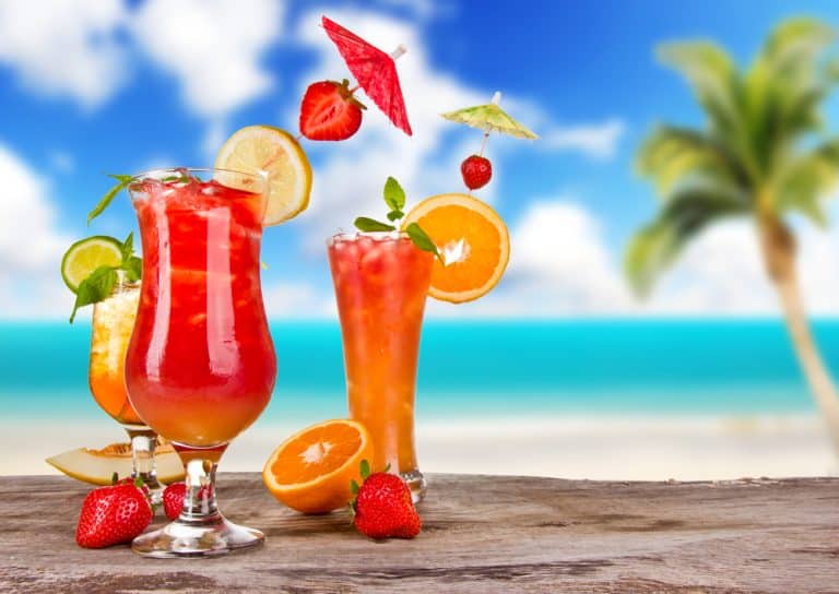 19 Girly Drinks To Order At A Bar