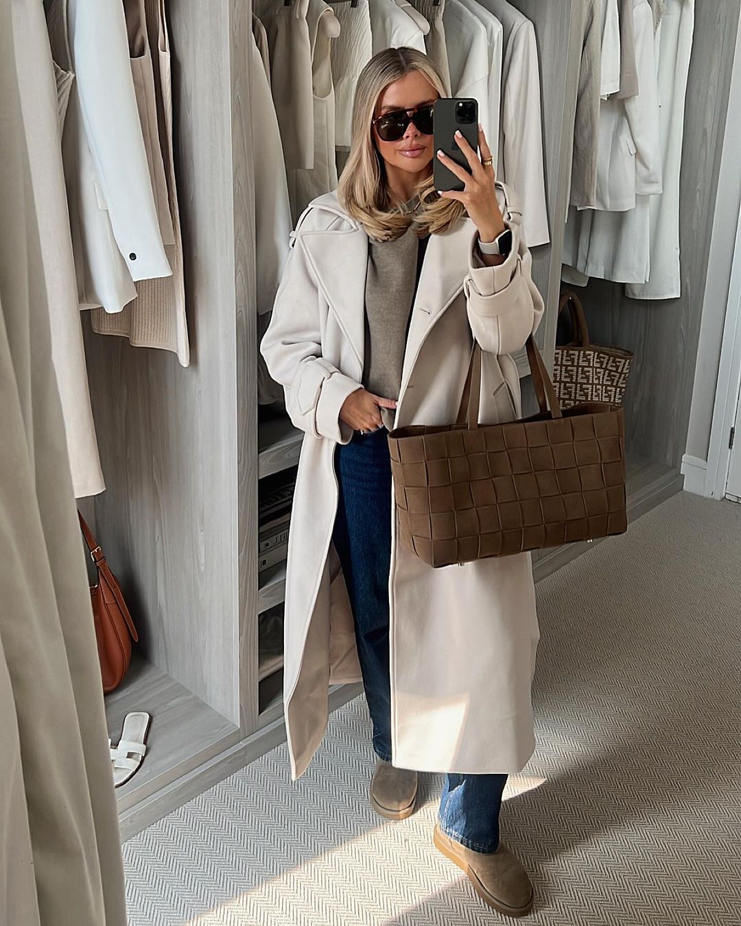 25+ Cute Ugg Outfits To Keep You Cozy And Stylish