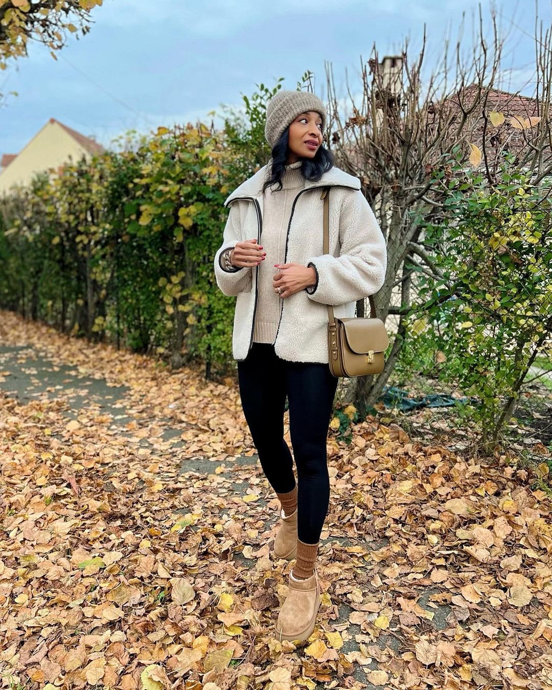 25+ Cute Ugg Outfits To Keep You Cozy And Stylish