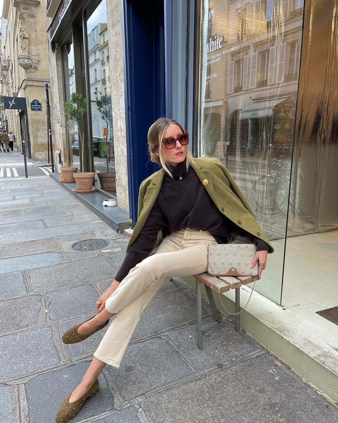 10 Chic Ways French Women Style Basics