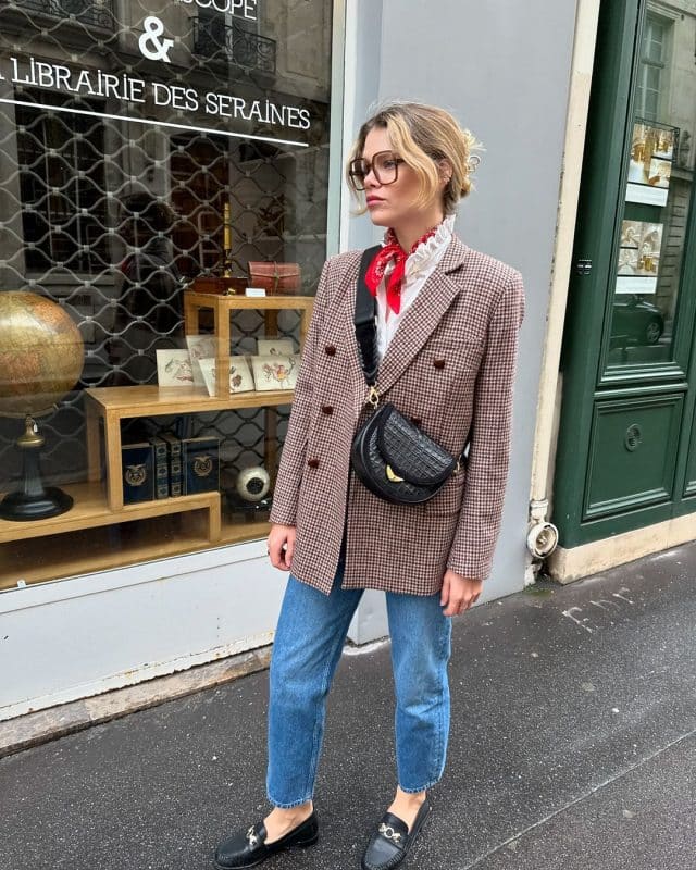 10 Chic Ways French Women Style Basics