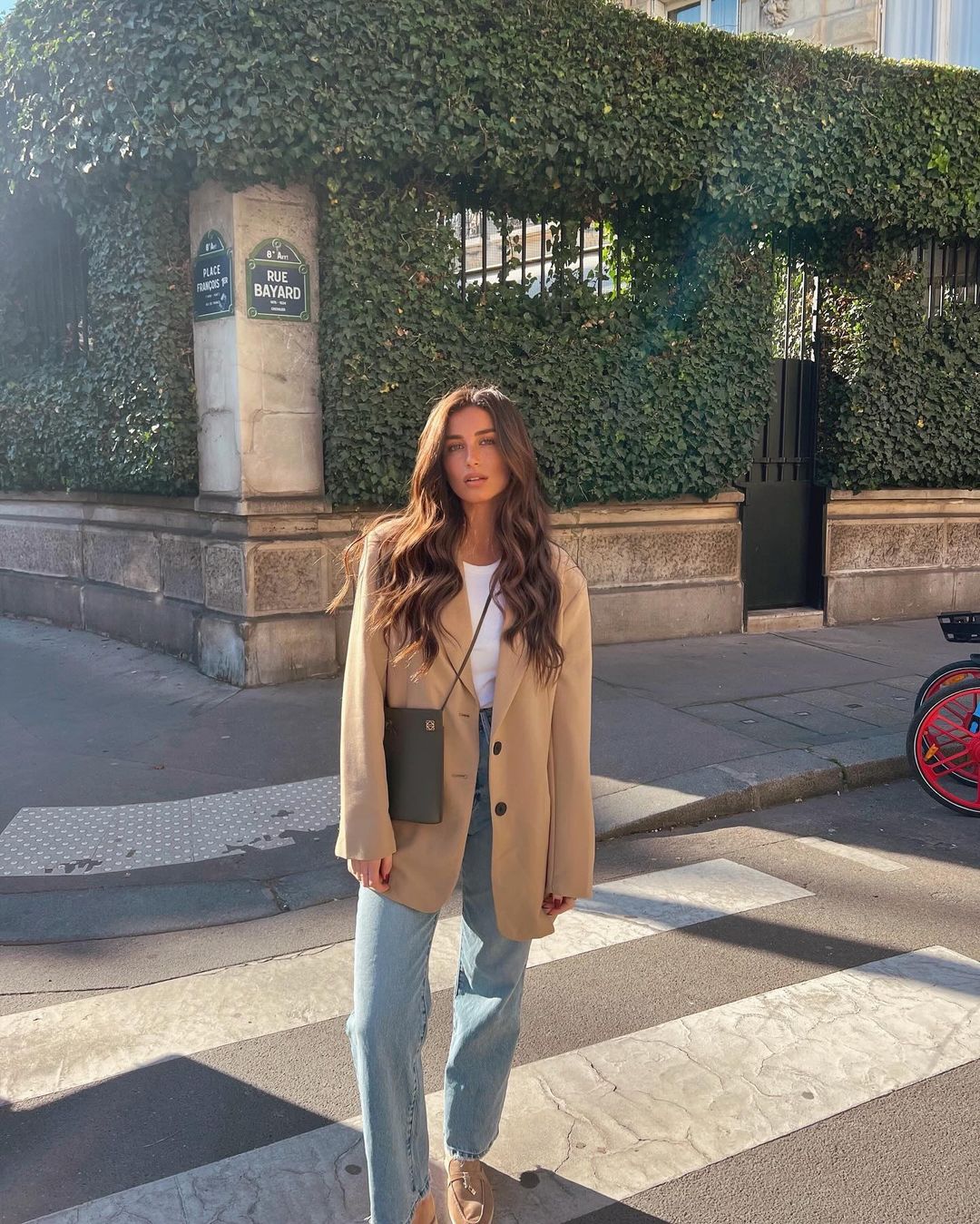 10 Chic Ways French Women Style Basics