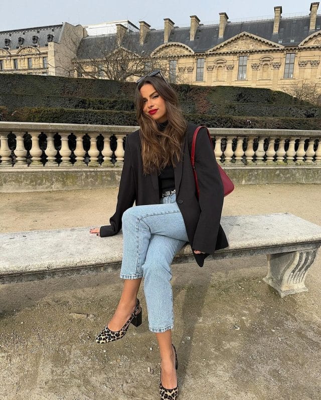15 French Girl Style Tips for Parisian Chic