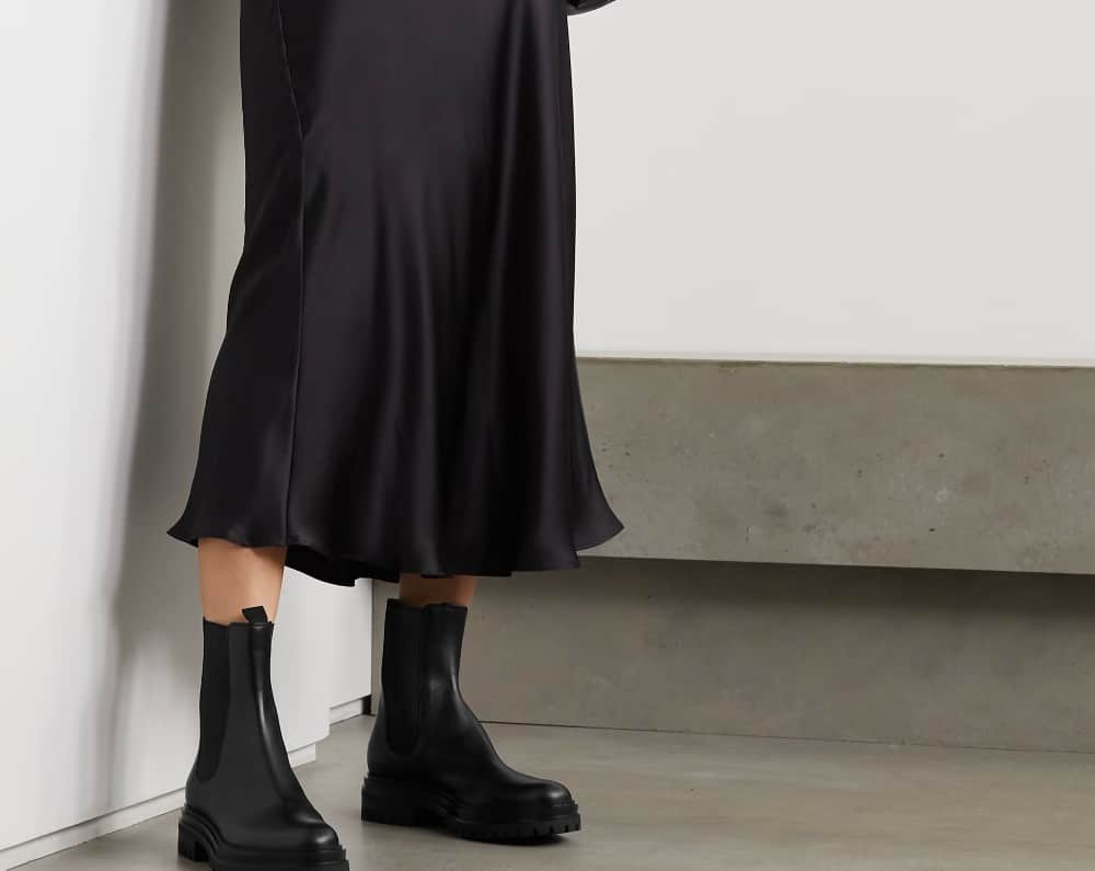 Never Worry About How To Wear Chelsea Boots Again