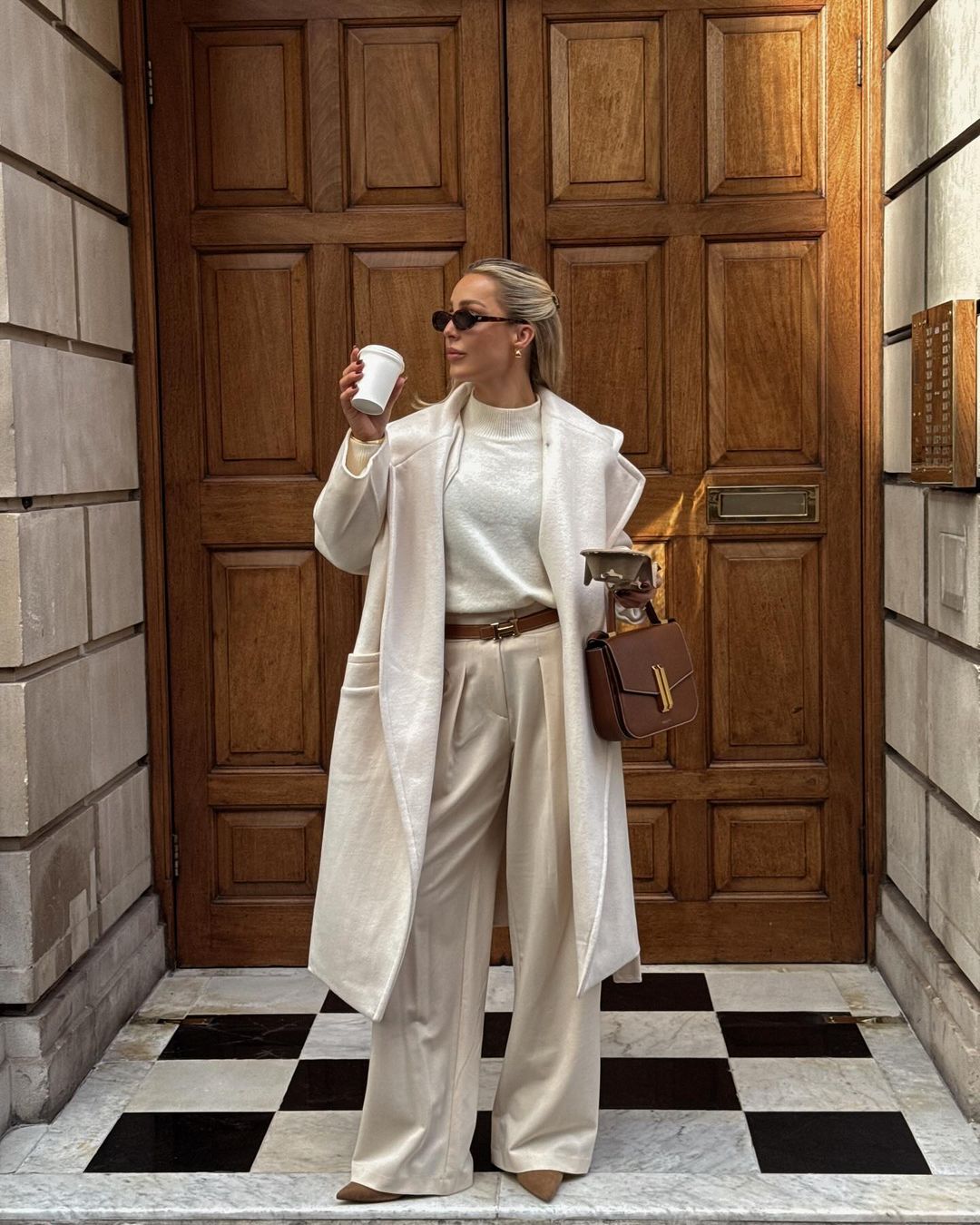 How To Look Classy In Winter (Style Tips & Outfit Ideas)