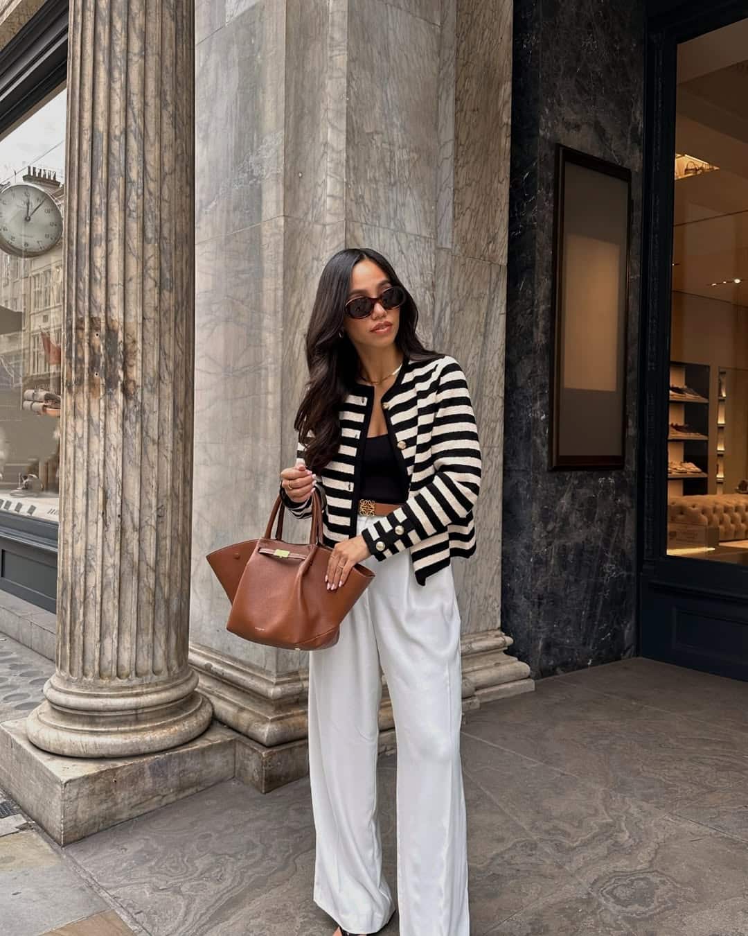 How To Look Effortlessly Chic This Spring (AND Timeless Outfit Ideas)