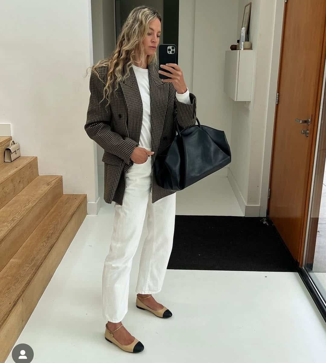 How To Look Effortlessly Chic This Spring (AND Timeless Outfit Ideas)