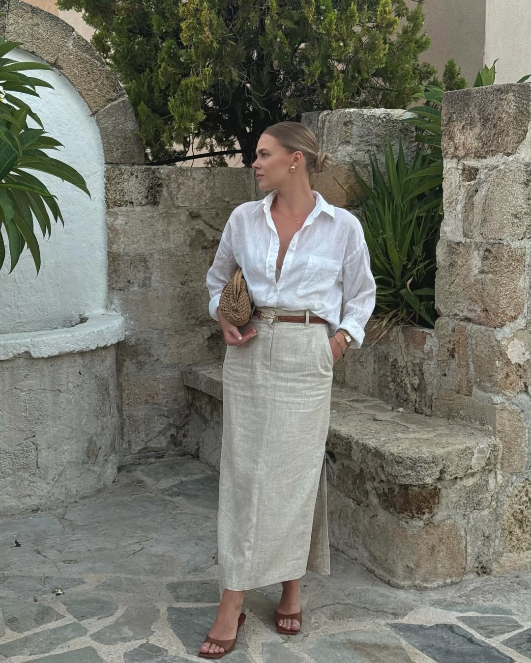 19 Chic European Summer Outfits For Every Destination!