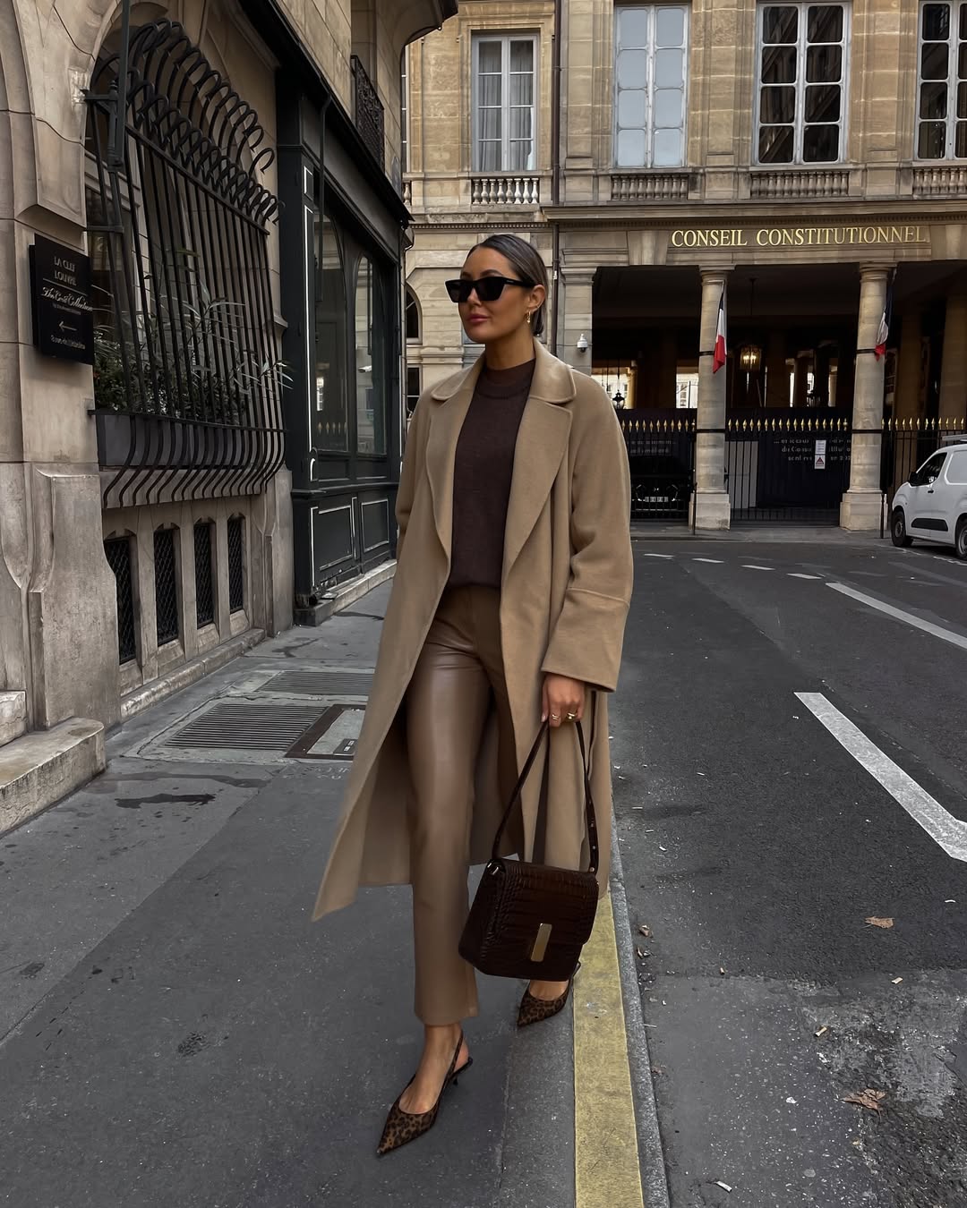 19+ Classy Spring Work Outfits For Effortless Office Chic