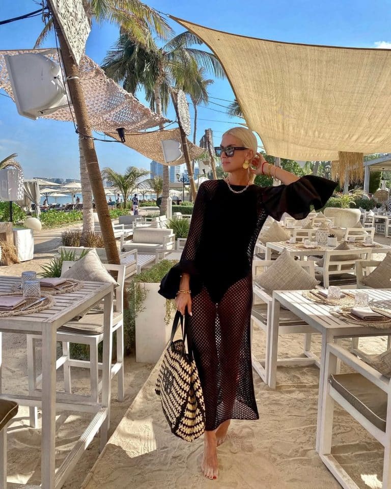 25+ Stylish Beach Vacation Outfits For The Perfect Resort Wear Look