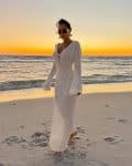 25+ Stylish Beach Vacation Outfits For The Perfect Resort Wear Look