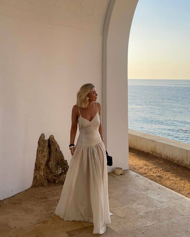 19 Chic European Summer Outfits For Every Destination!