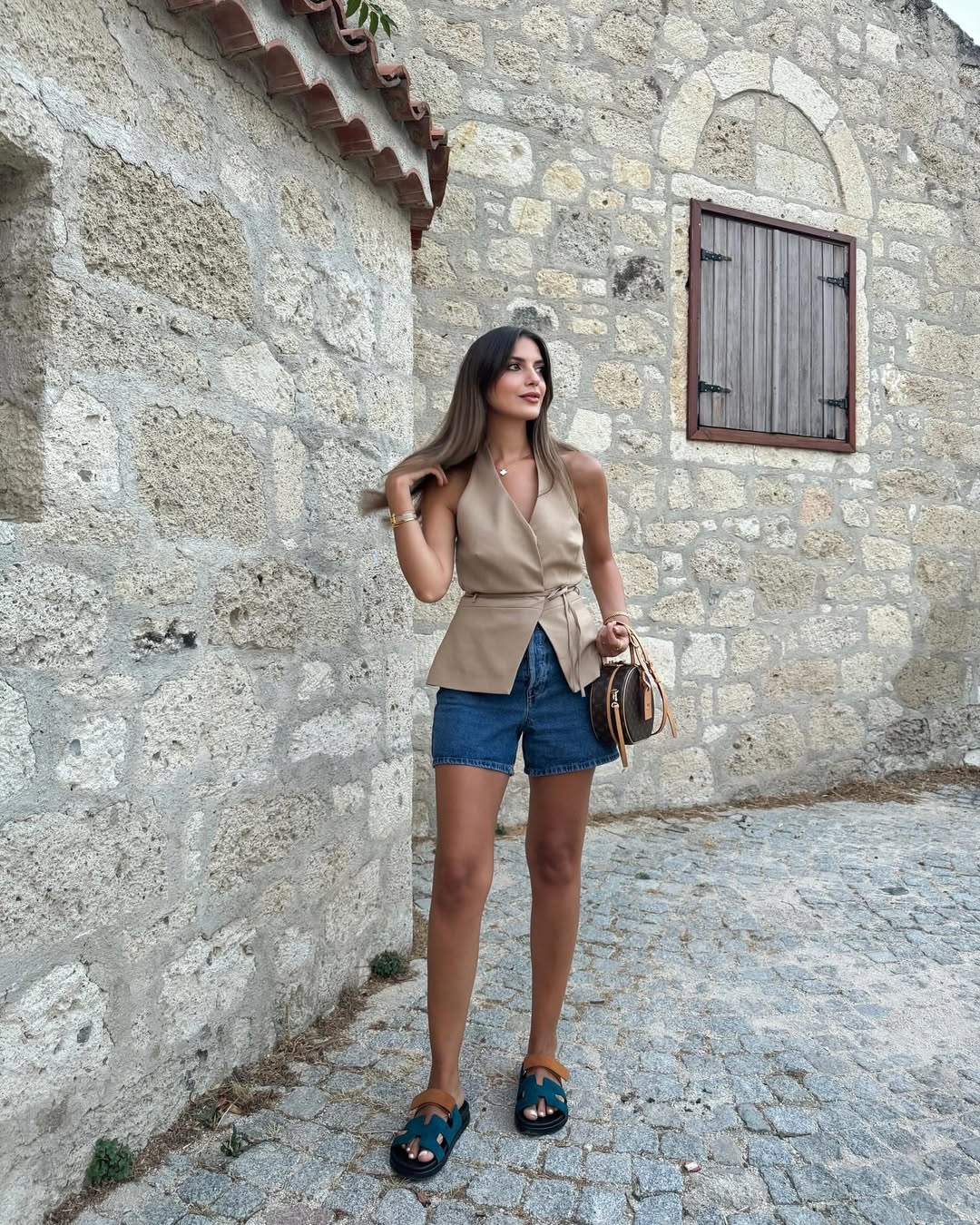 19 Chic European Summer Outfits For Every Destination!