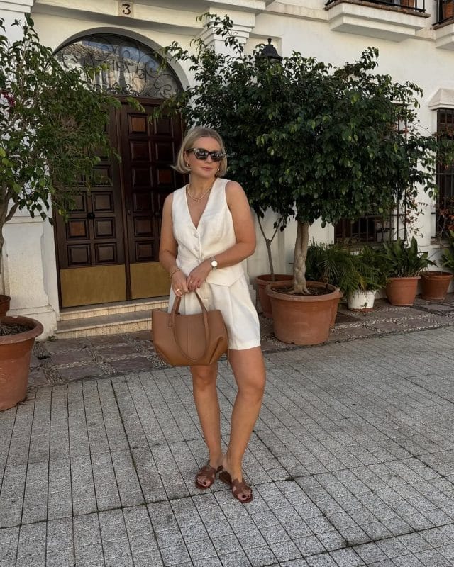 19 Chic European Summer Outfits For Every Destination!