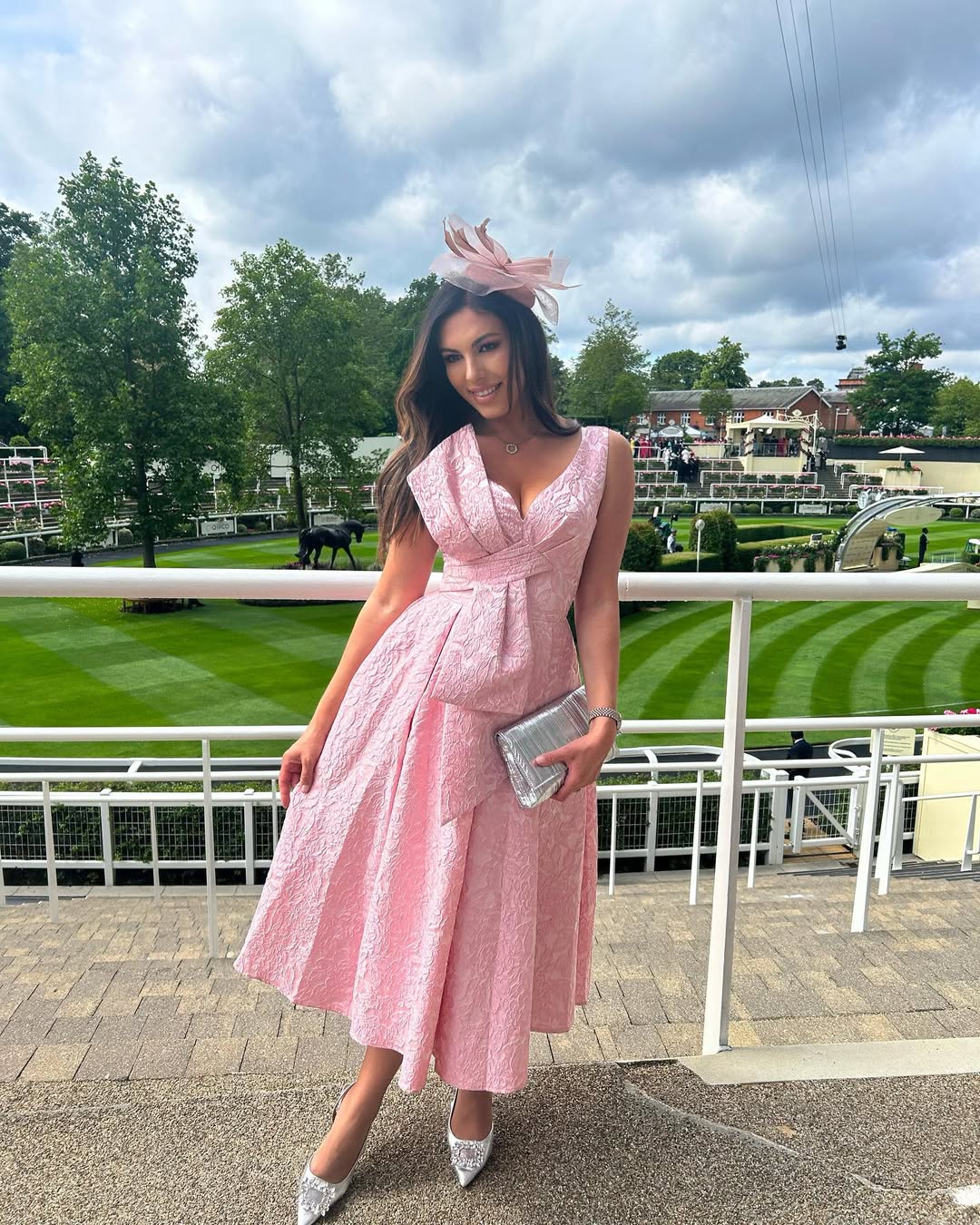 What To Wear To The Races? Must-Know Tips & Race Day Outfit Ideas