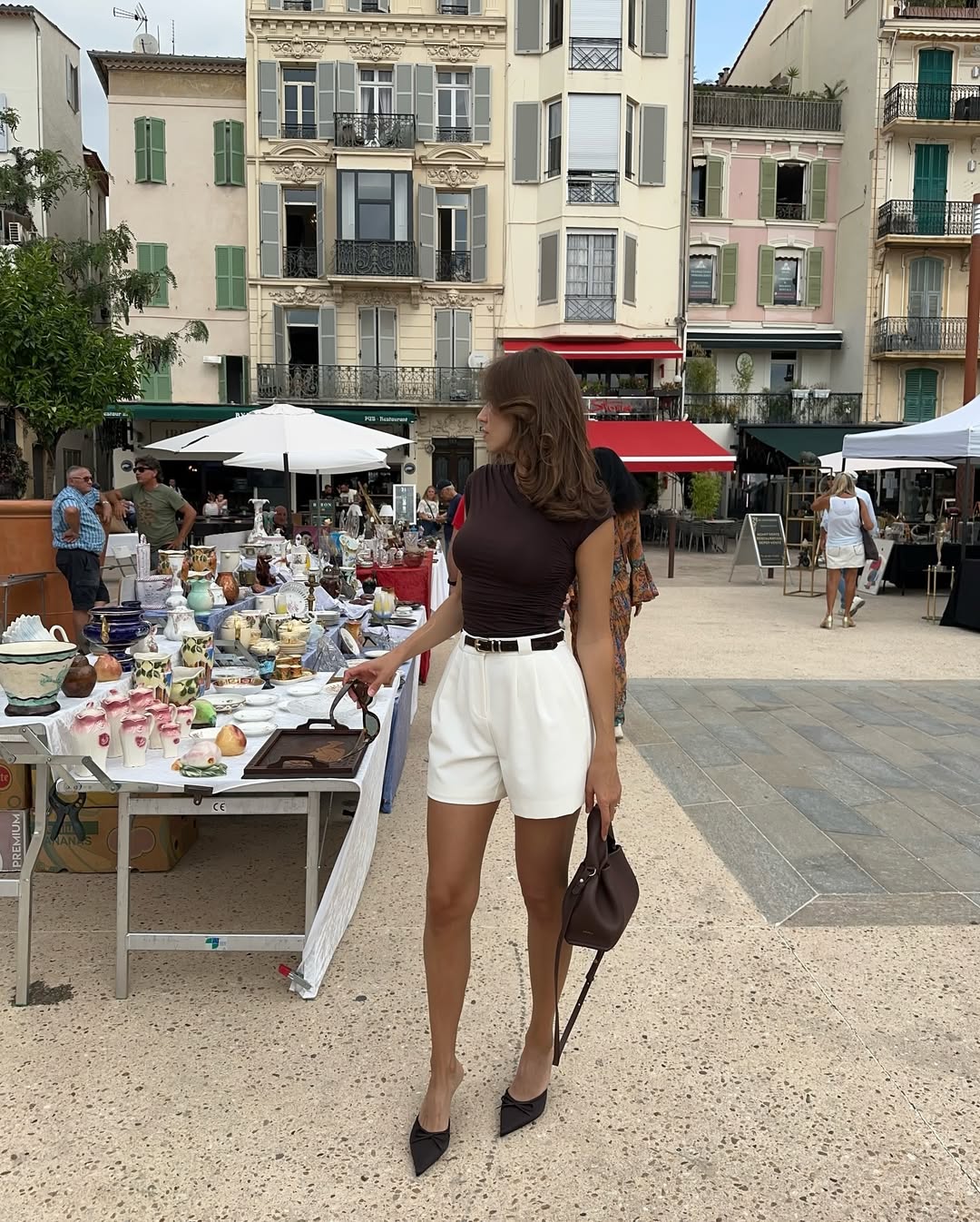 How To Style Shorts Like A Pro (AND Outfit Ideas You’ll Want To Copy!)