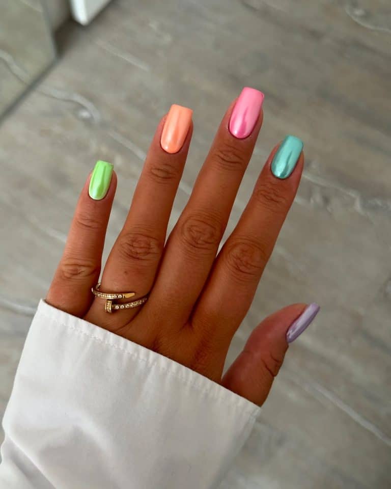 19+ Bright Summer Nail Ideas for the Ultimate Glow Up